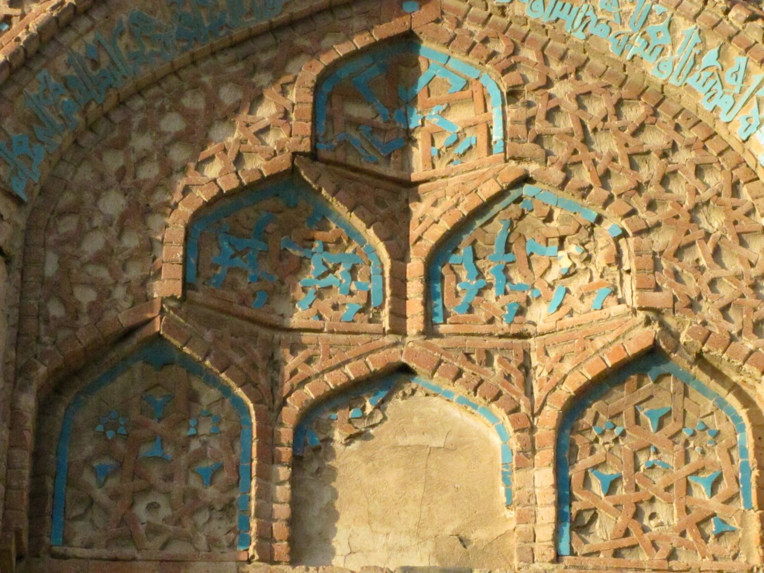 Gunbad-i Qabud – SquareKufic