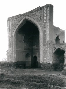 The Musalla of Mashhad and inscription authorship. – SquareKufic