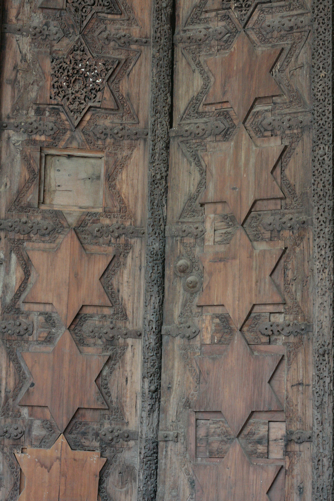 The Tomb of Sultan Mahmud and its gates, commented by Robert Byron ...